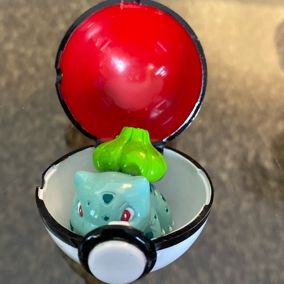 Toys | Rare Vintage 1999 Official Pokemon Bulbasaur Pokeball Basic Fun ...